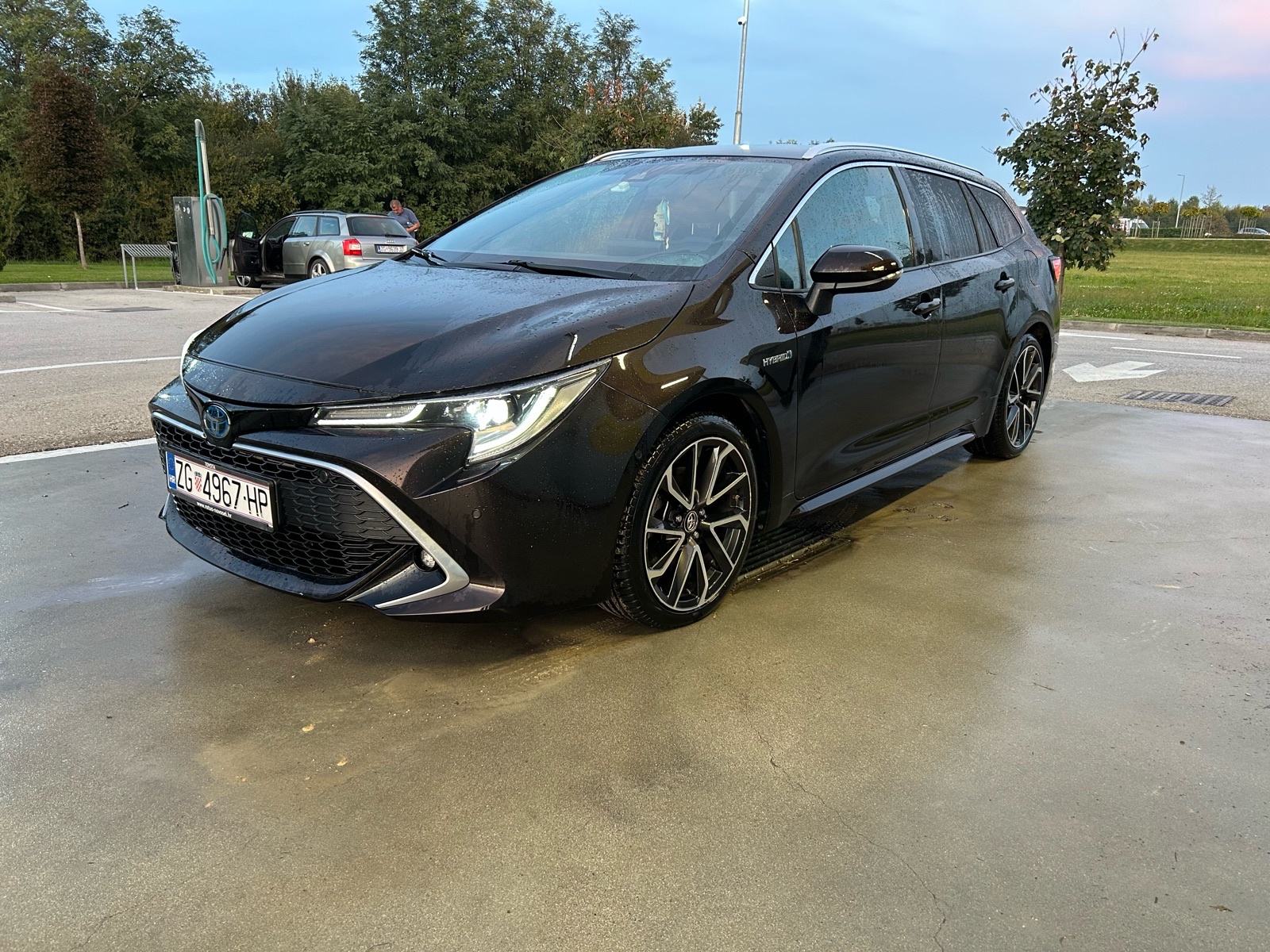 Toyota Corolla Wagon 2,0 automatik, 2019 god.