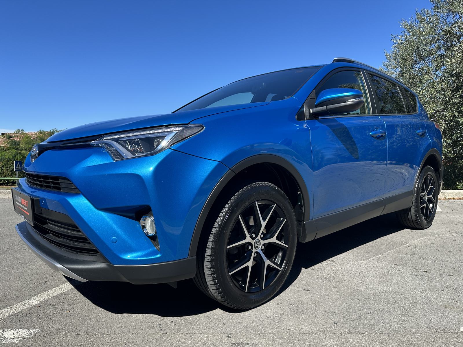 Toyota RAV4 2.0 D-4D 2WD Premium SLOVENSKI-1.LASTNIK-KAMERA, 2016 god.