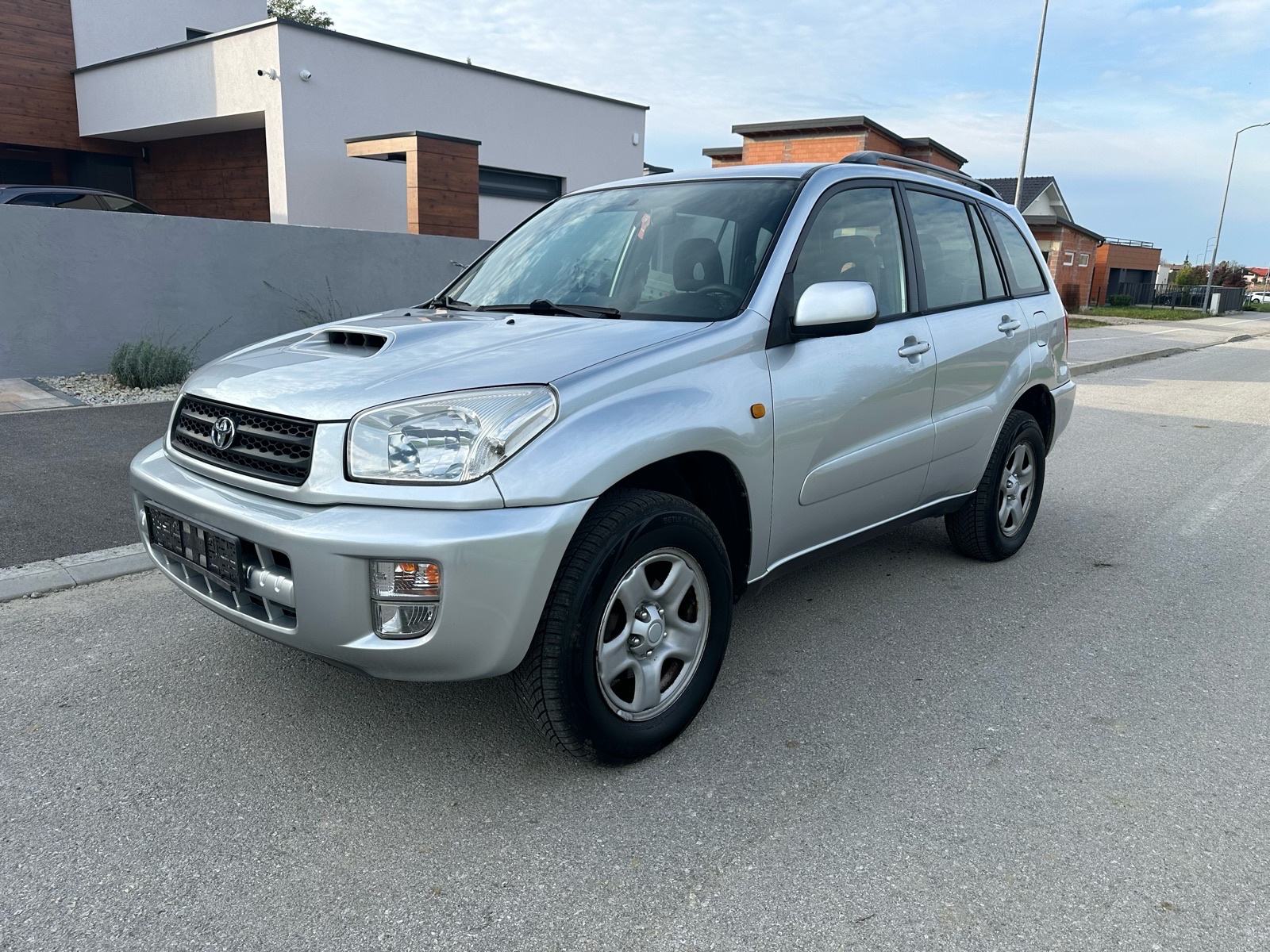 Toyota RAV4 2,0 D-4D, 2002 god.