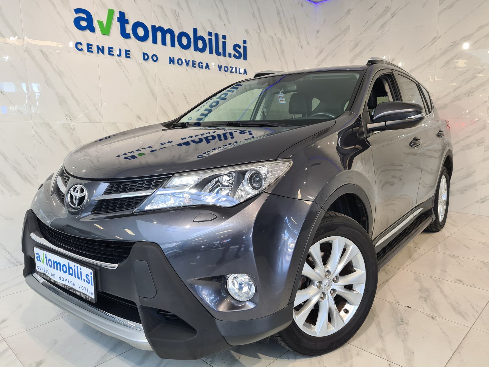 Toyota RAV4 2.2 D-4D 4WD Executive LED-KAMERA-EL.SEDEŽ-SLO, 2013 god.