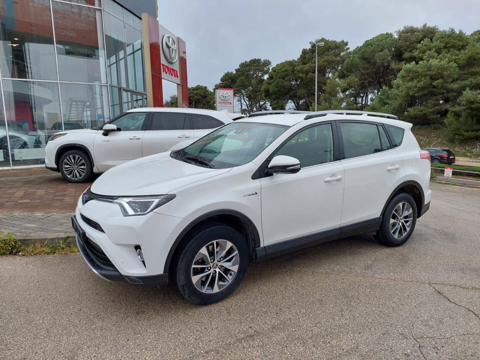 Toyota RAV4 2,5 Hybrid, AKCIJA -1000eur, 2017 god.