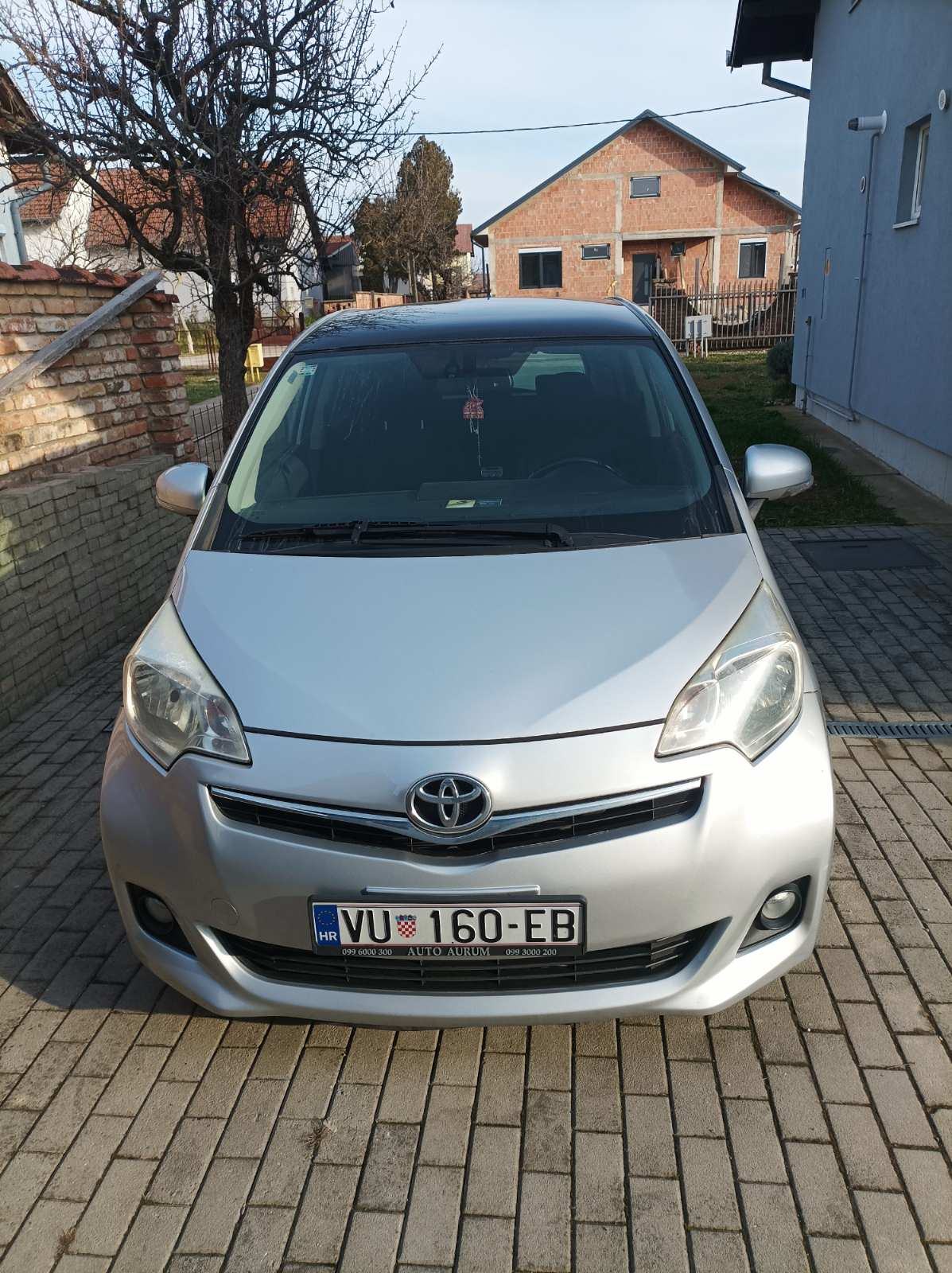 Toyota Verso-S 1.3 VVT-i Automatik – Registriran do 25.02.2026!, 2011 god.