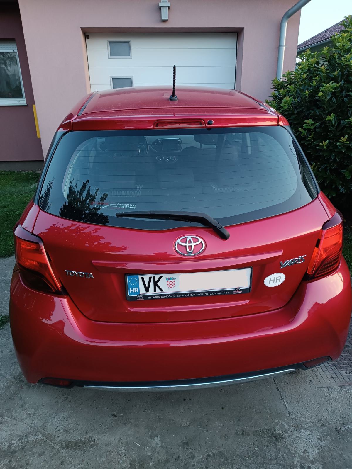 Toyota Yaris 1,0 VVT-i SOL paket opreme, 2016 god.