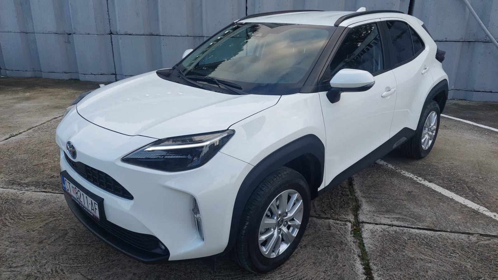 Toyota Yaris Cross 1,5 SOL Hybrid automatik, 2023 god.