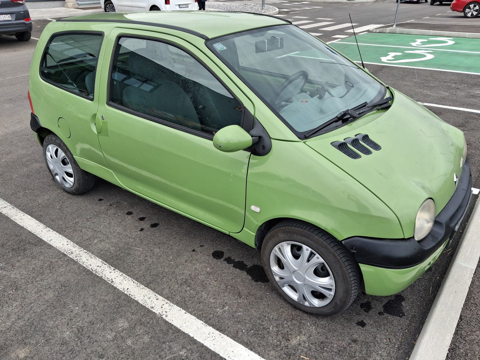 Twingo -> KLIMA, SERVO, EL. POD. -> Reg. 31.5.2026. -> 160 000Km, 2003 god.