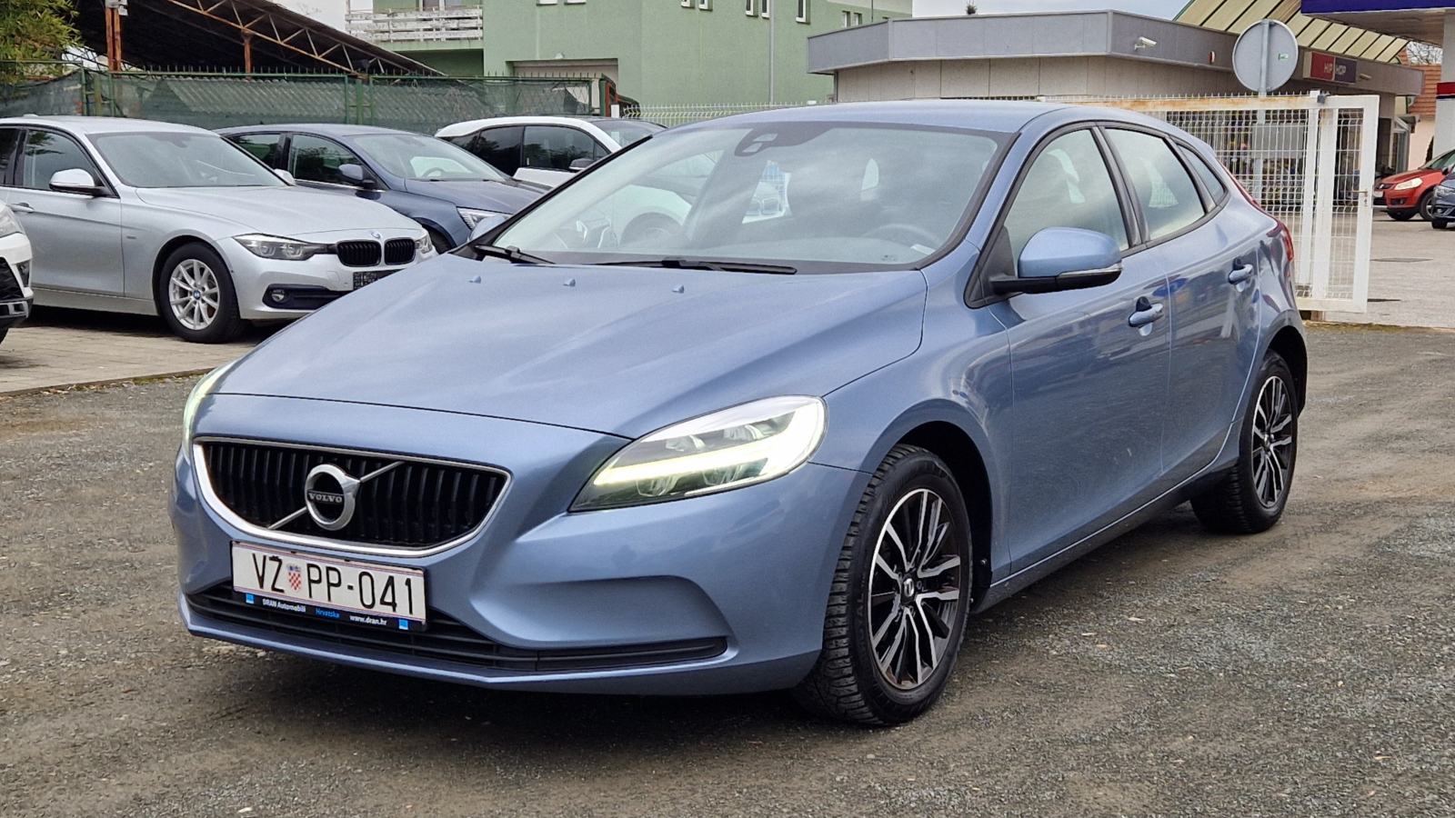 Volvo V40 D2 Momentum, 16 alu, hammer Led, navi, jamstvo, pdv, 2018 god.