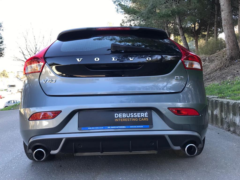 Volvo V40 D2 R-line max oprema (sa pdv-leasing-kartice) GARANCIJA 6mj ...