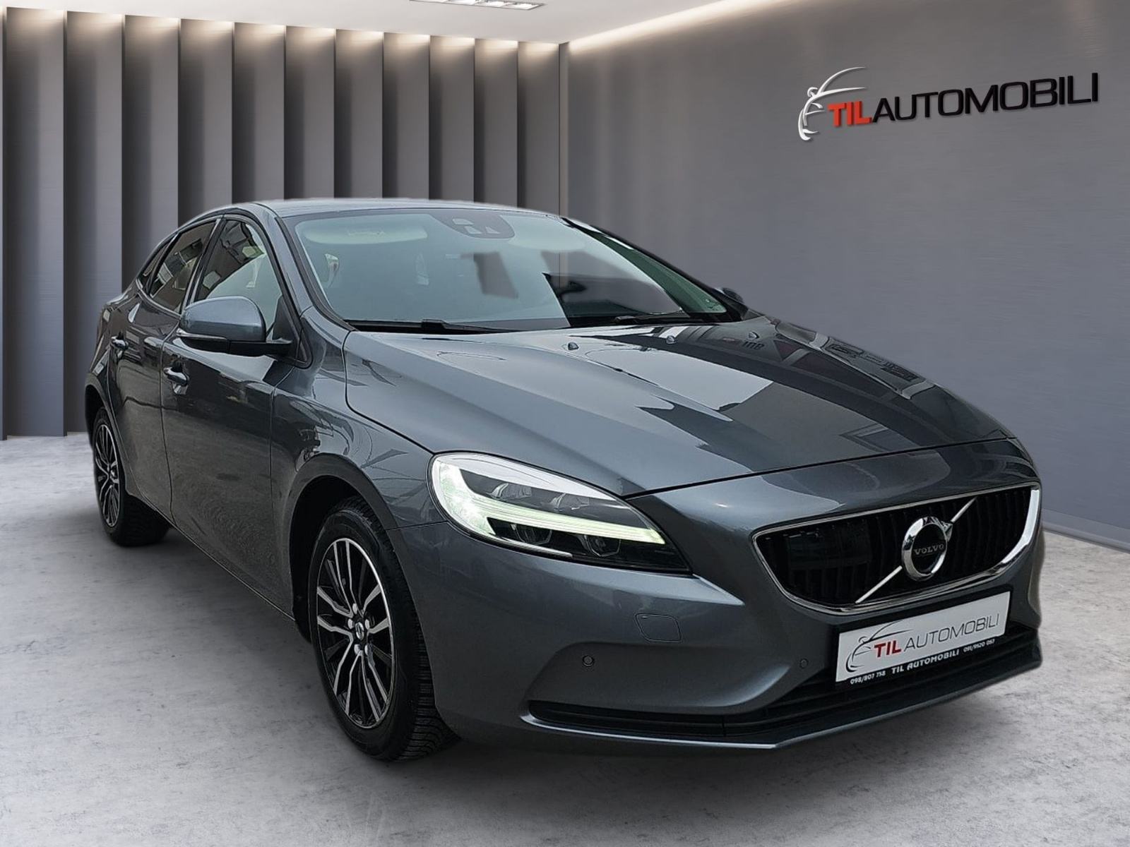 Volvo V40 D3 AUTOMATIK, LED, RADAR, PRAČENJE TRAKA, TOP STANJE ...