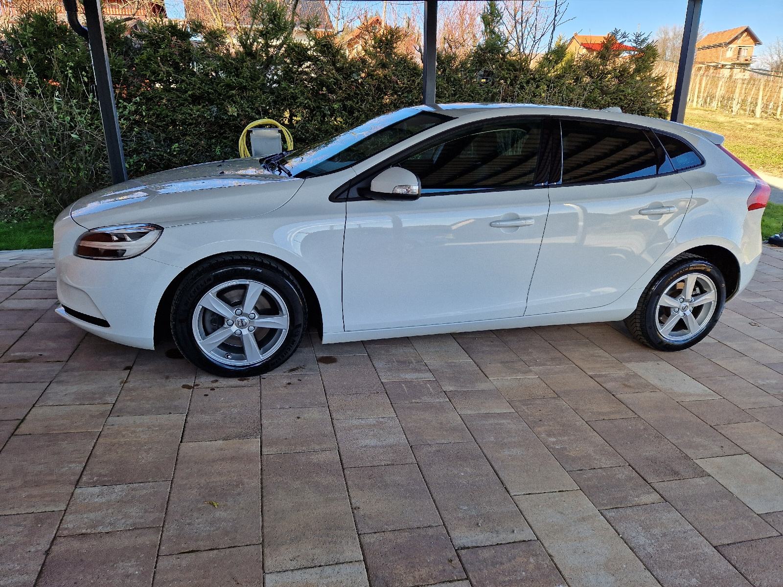 Volvo V40 T2, 2019 god.