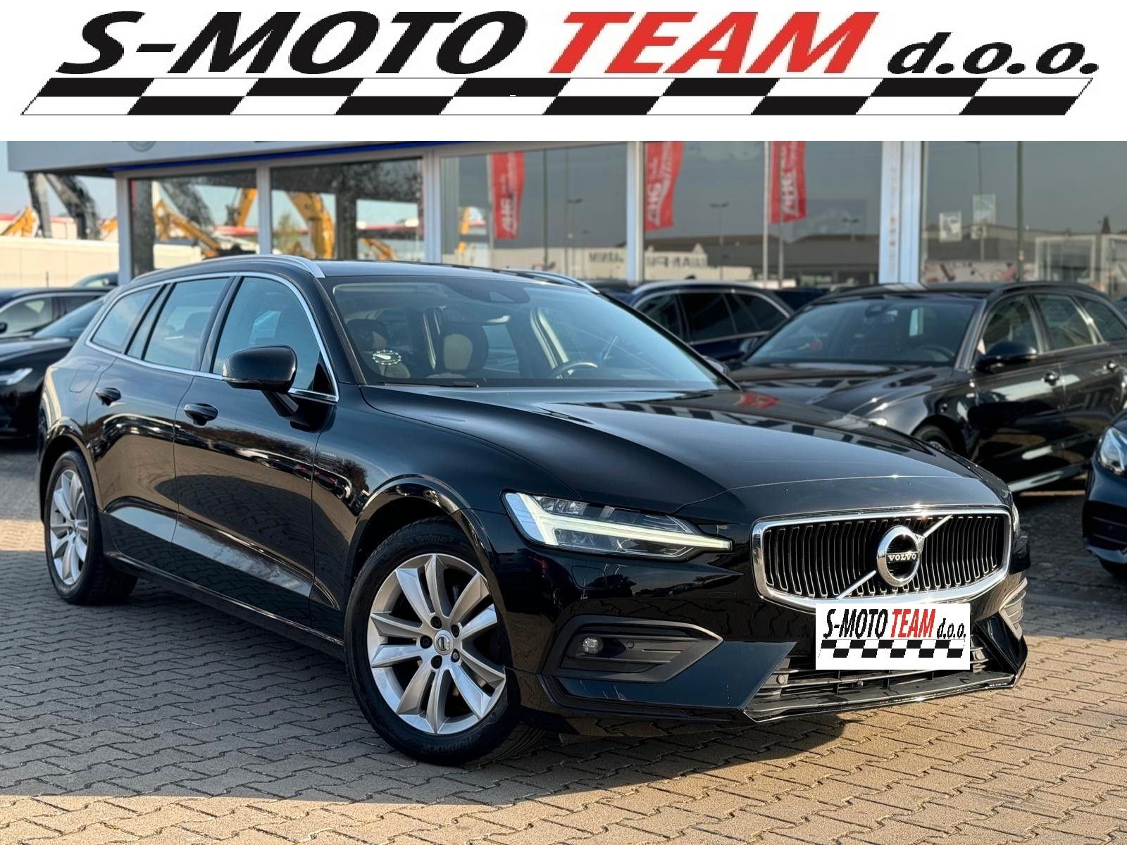Volvo V60 2.0 D4Momentum ProAHK*KEYLESS*LED*DAB*NAVI, 2020 god.