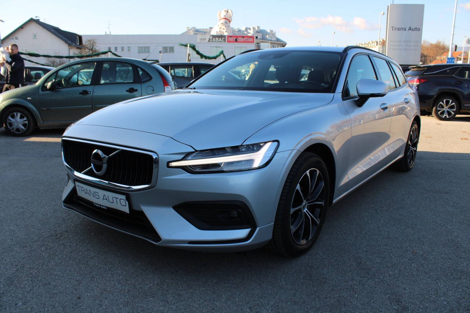 Volvo V60 2.0D AUTOMATIK *LED, NAVIGACIJA*, 2020 god.