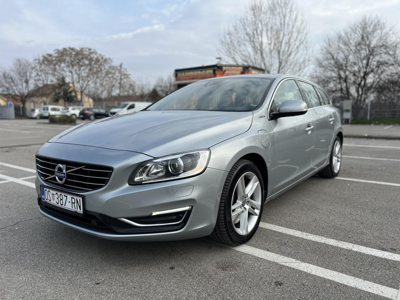 Volvo V60 2.4 D6 AWD AUTOMATIK, SUMMUM OPREMA, REG. 12/2025!, 2013 god.