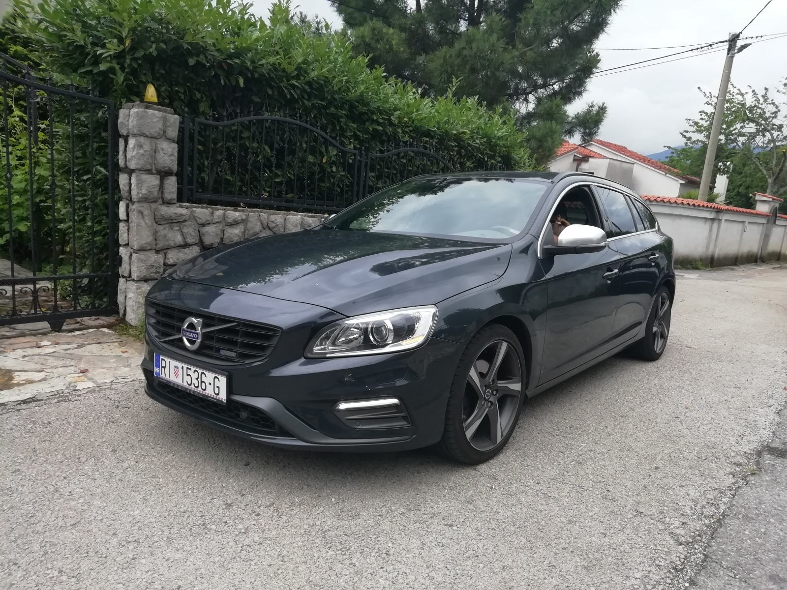 Volvo V60 D4 R-design, automatk, 5 cilindara, webasto, 2014 god.
