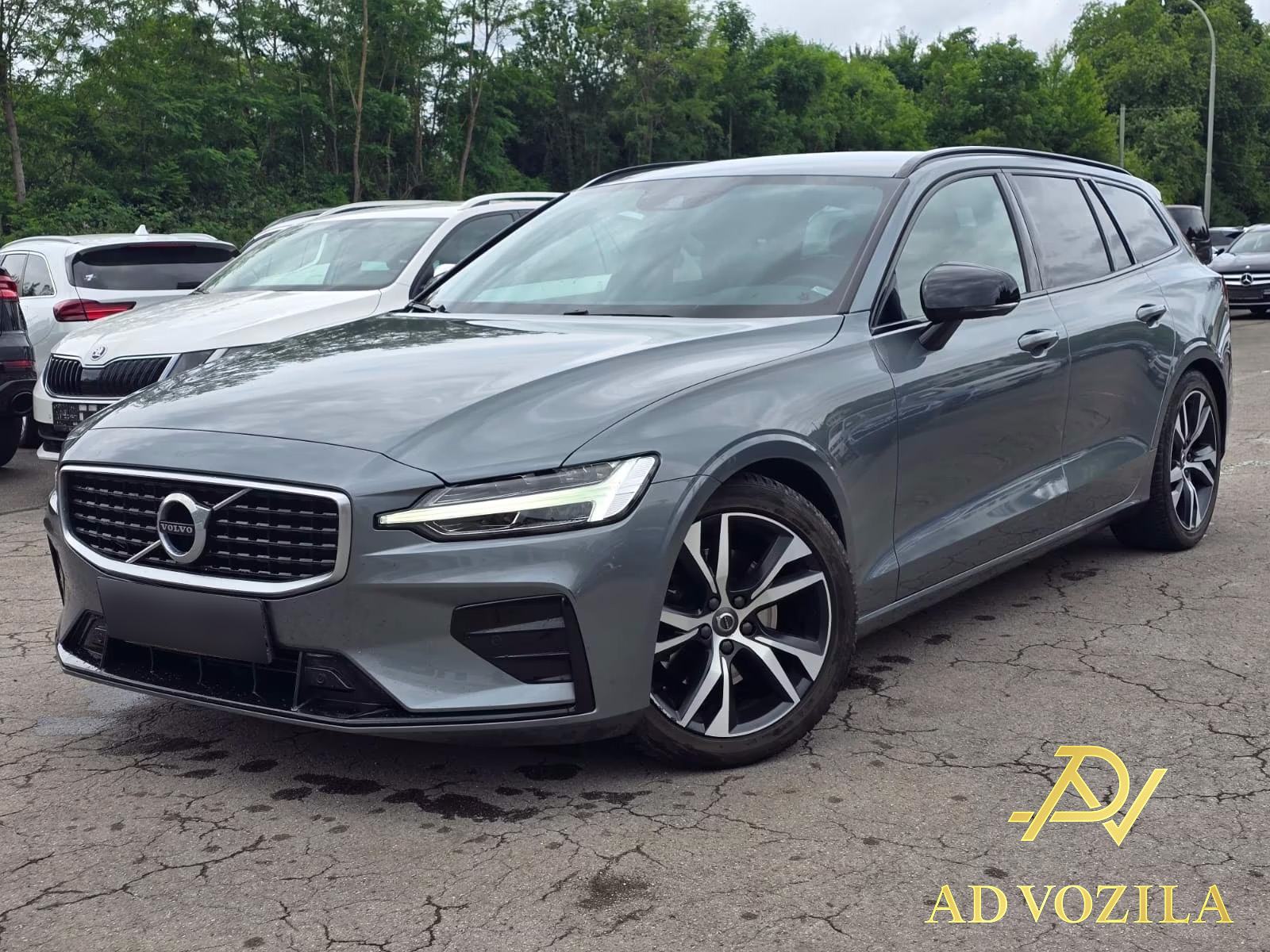 Volvo V60 T4 R Design | KOŽA | MEMORIJA | KAMERA | NAVIGACIJA, 2020 god.