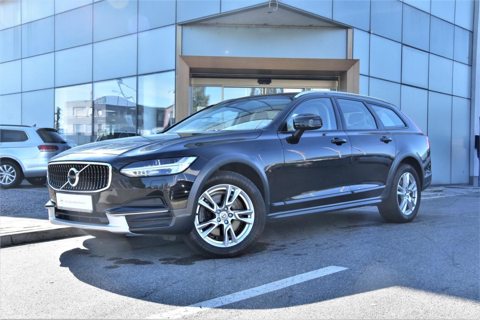 Volvo V90 Cross Country V90 CC D4 AWD AUT., 2018 god.