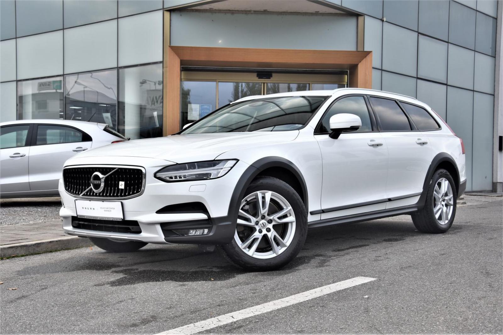 Volvo V90 Cross Country V90 CC D4 AWD MOMENTUM, 2018 god.