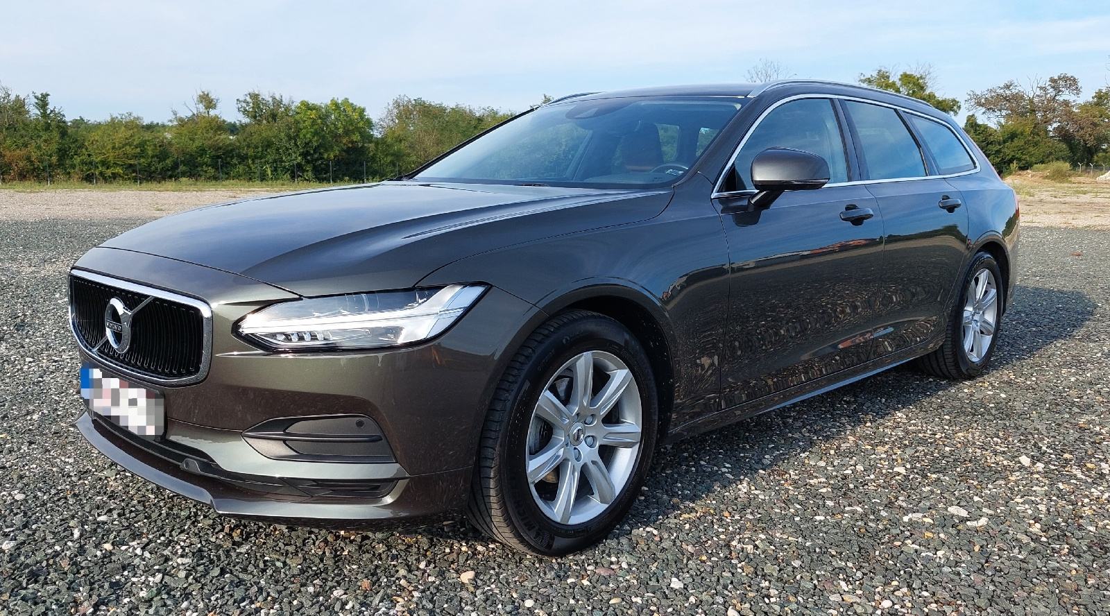 Volvo V90 D3 AUTOMATIK, REG. 9/24, KOŽA, EL. KUKA, SERVISNA, ALU, LED ...