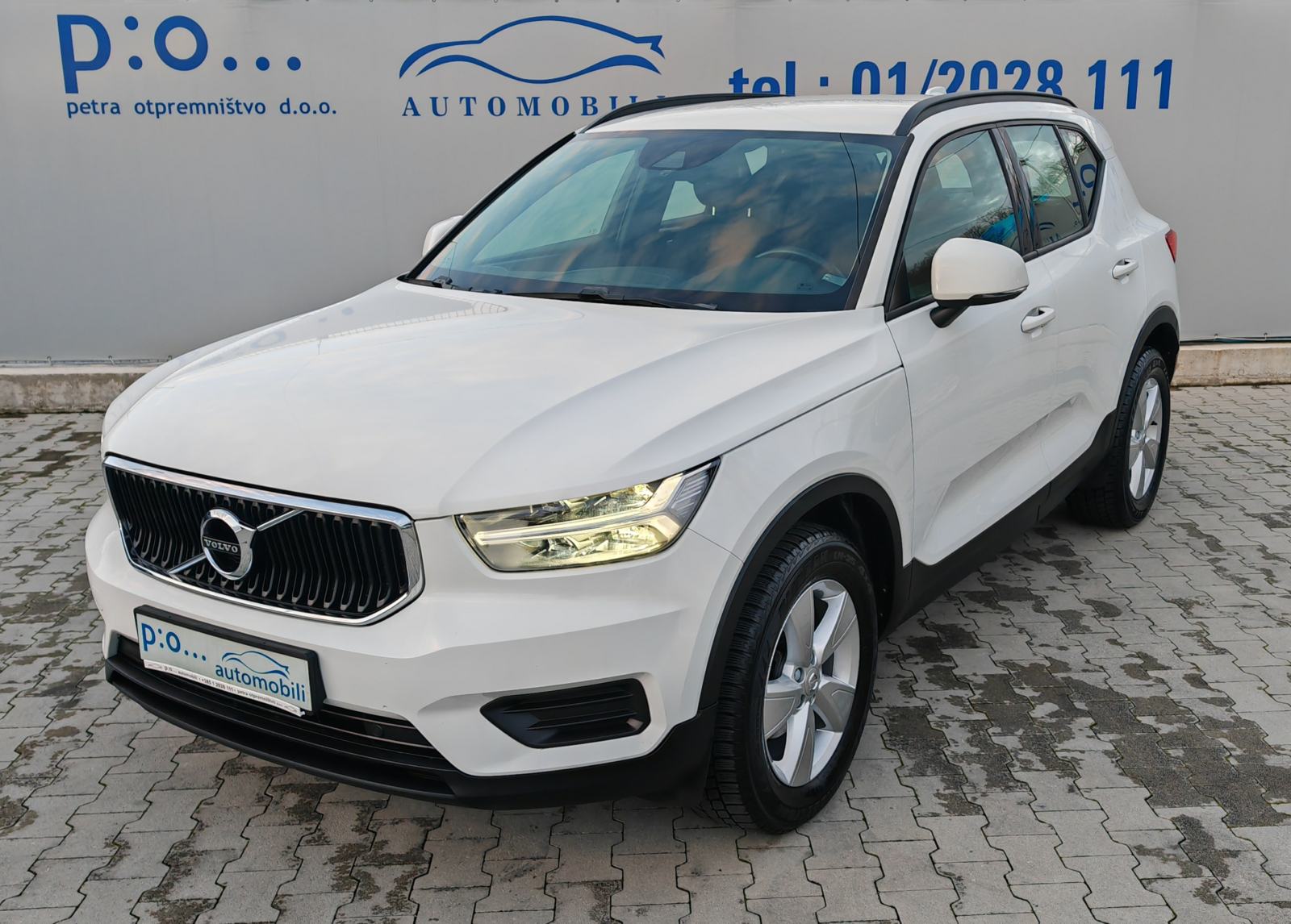 Volvo XC40 2.0 D3 LED VIRTUAL ALU PDC Tempomat Bluetooth 2018., 2018 god.