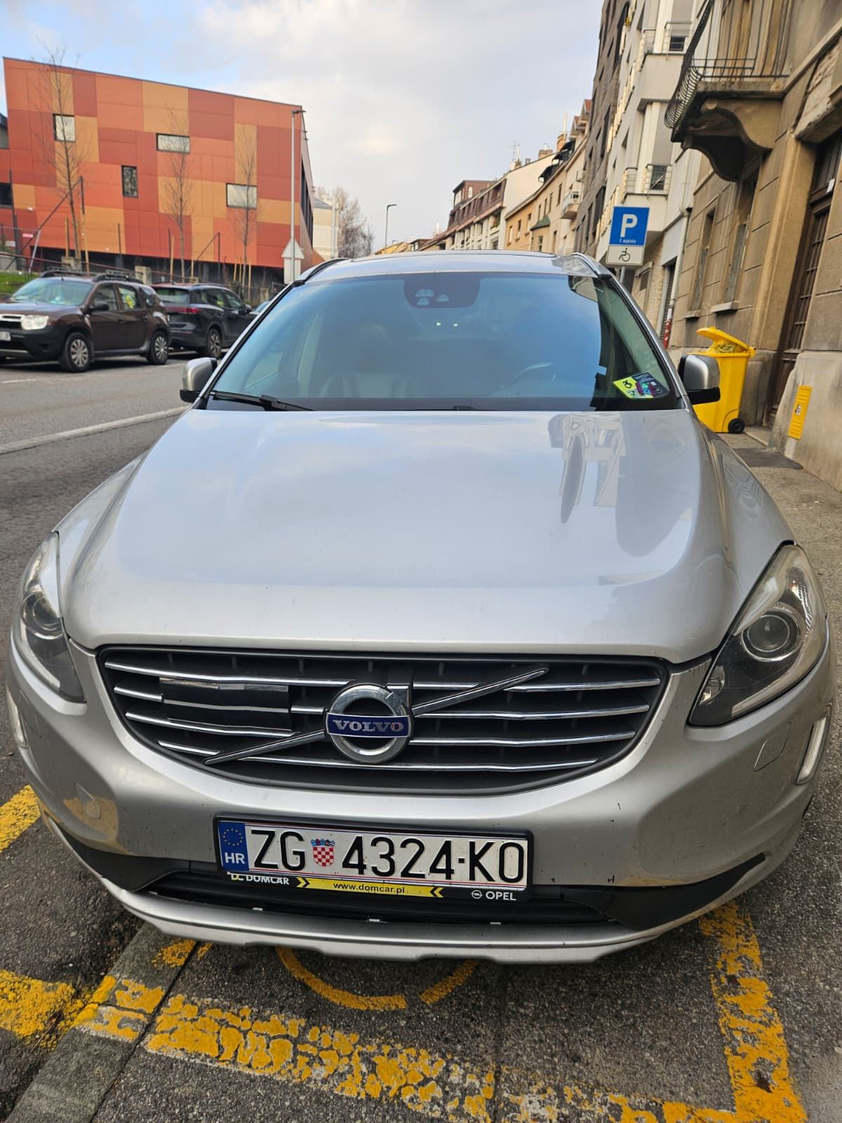 Volvo XC60 4x4 D4 super vozilo, povoljno !, 2017 god.