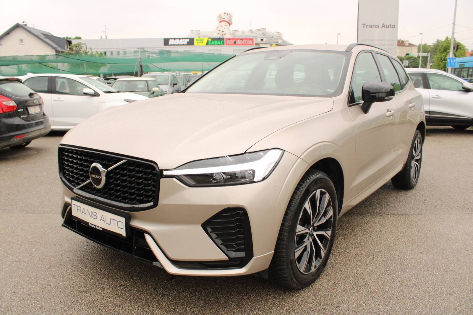Volvo XC60 B4 2.0D Plus Dark AWD AUTOMATIK *LED, NAVIGACIJA, KAMERA ...