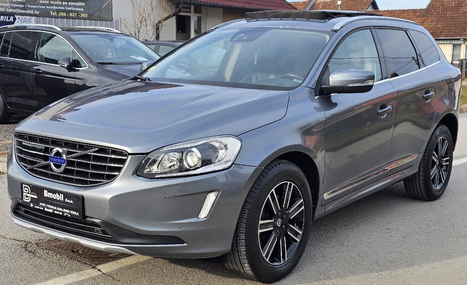 Volvo XC60 D3 SUMMUM SIGNATURE aut.Xenon,Panorama,Koža,HK.REZERVIRANO ...