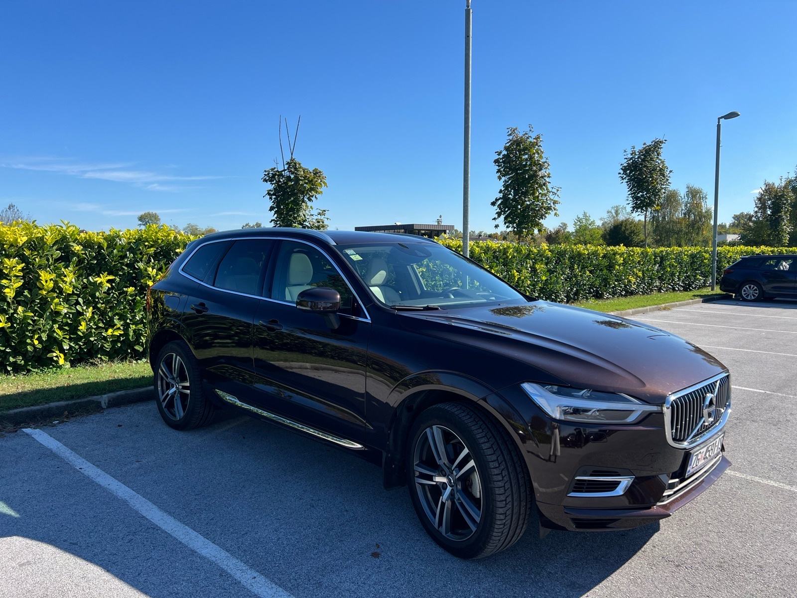 Volvo XC60 T8 AWD automatik reg 5/2025, 2020 god.