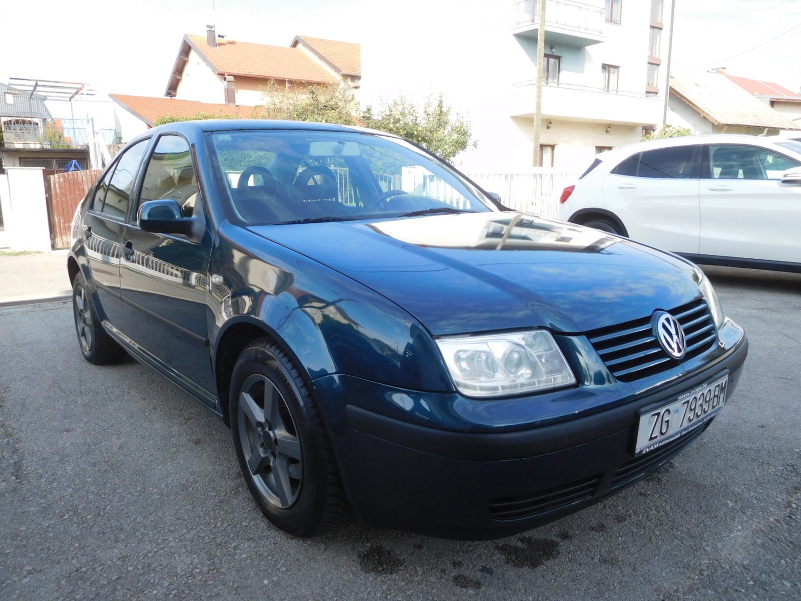 VW Bora 1,4i, ALU, KLIMA, REGISTRIRAN DO 05/2024, 2001 god.