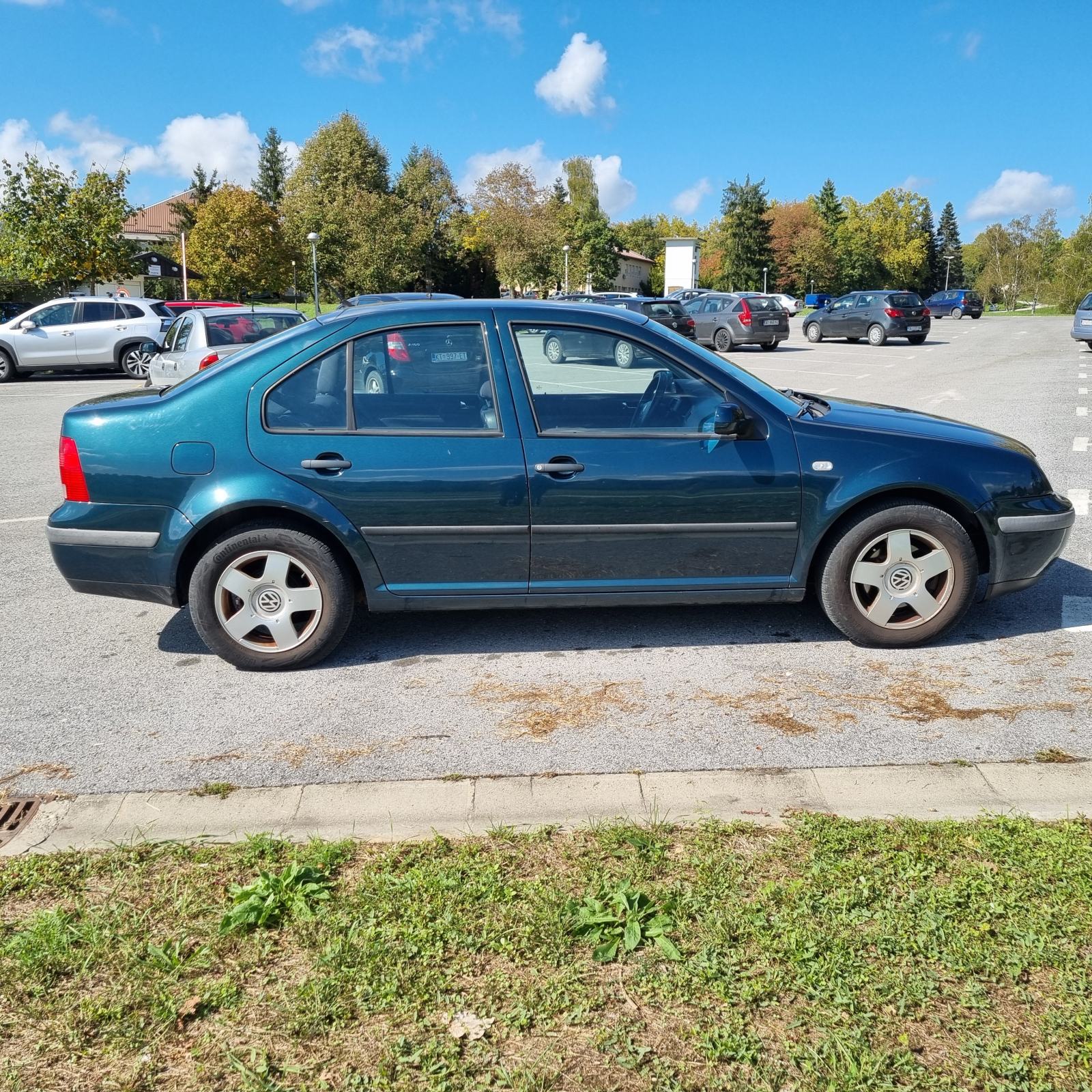 VW Bora 1,4 16v, REGISTRIRANA GODINU DANA, KAO NOVA, 2001 god.