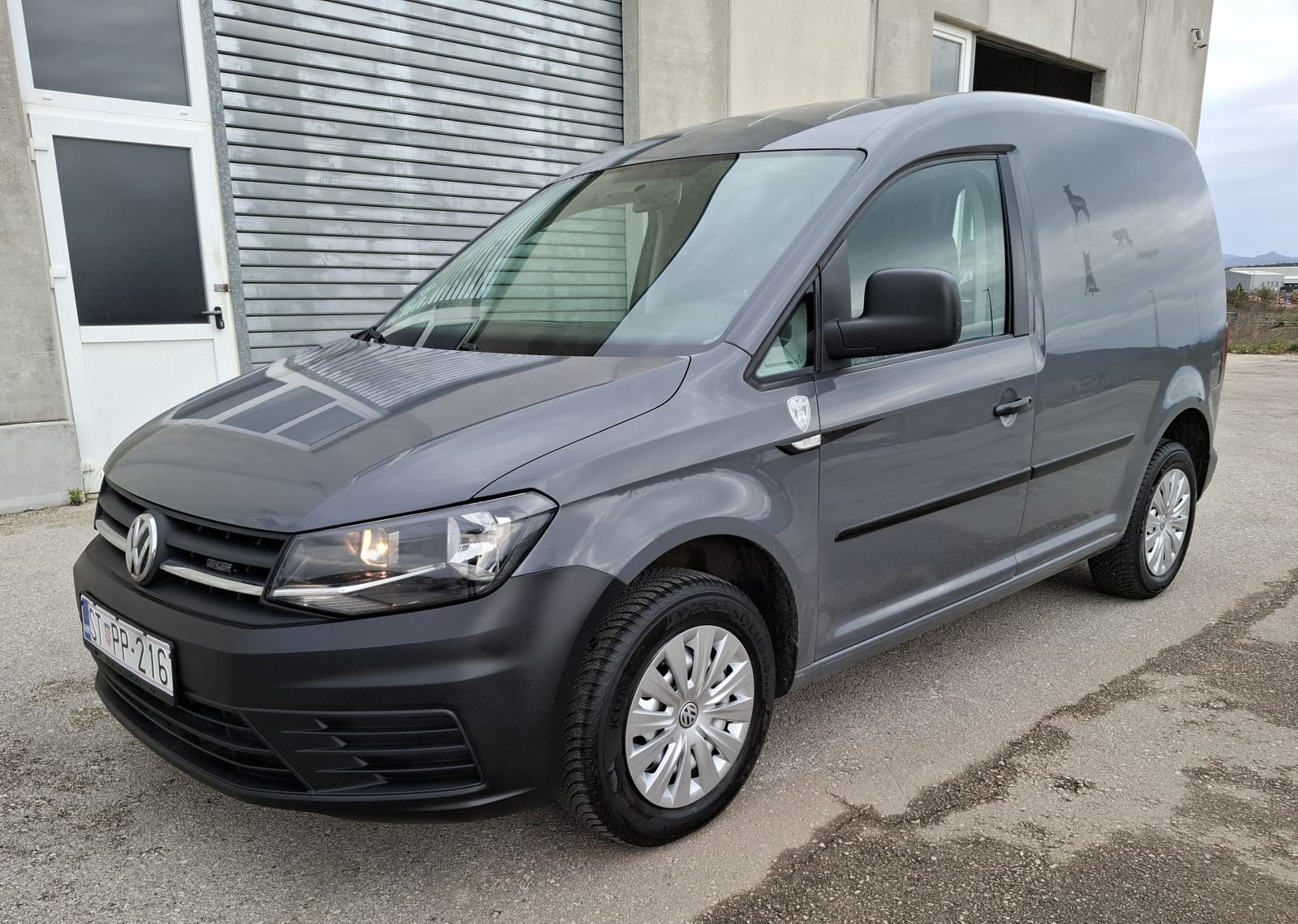 VW Caddy 2.0tdi, 2016 god.