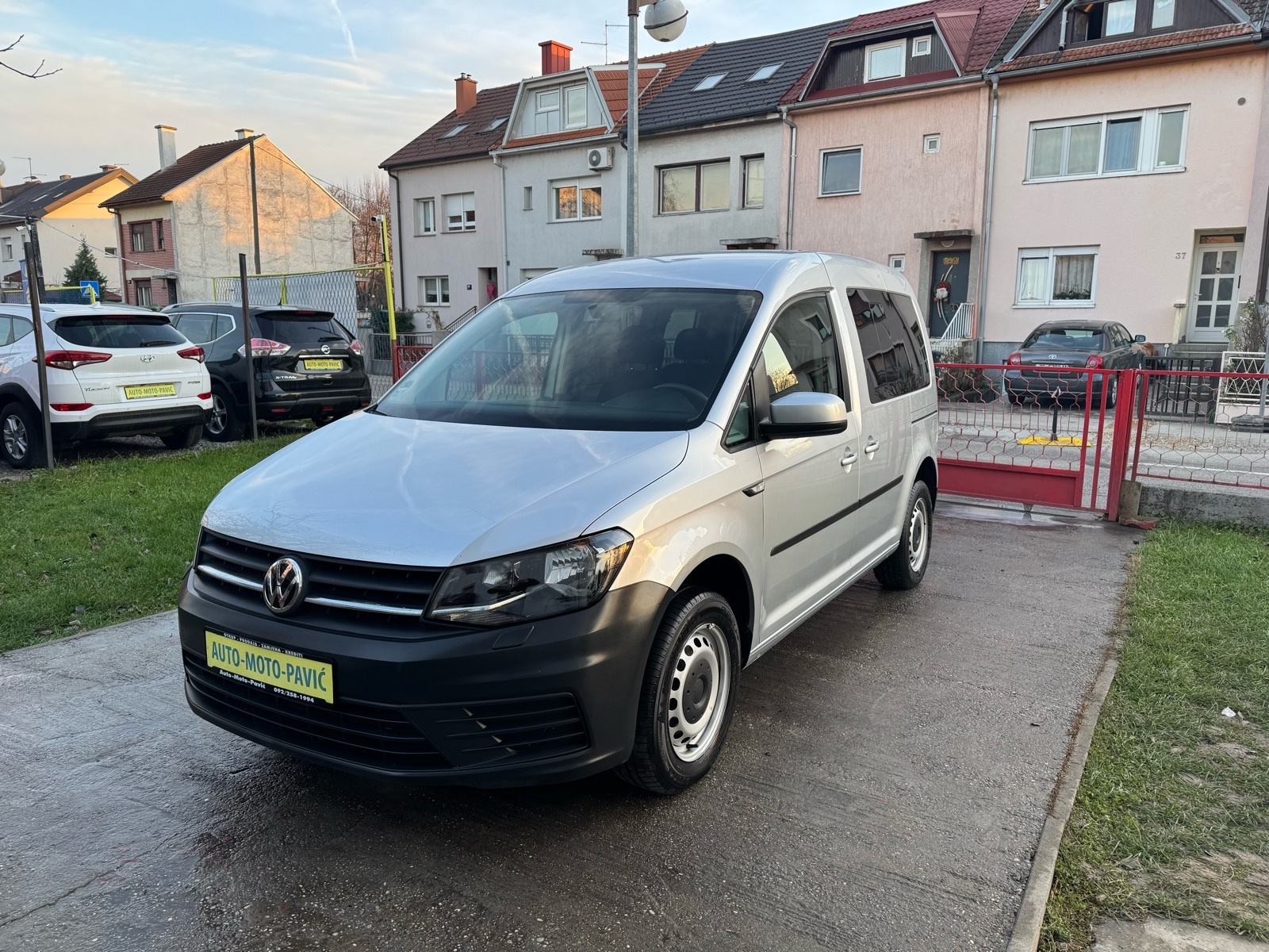VW Caddy 2,0 TDI Bluemotion Trendline 12 MJ JAMSTVO, 2018 god.