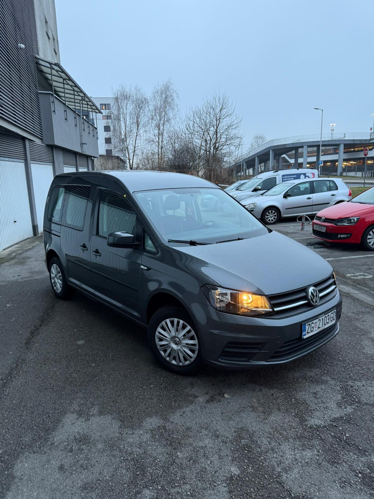 VW Caddy 2,0 TDI, 2016 god.