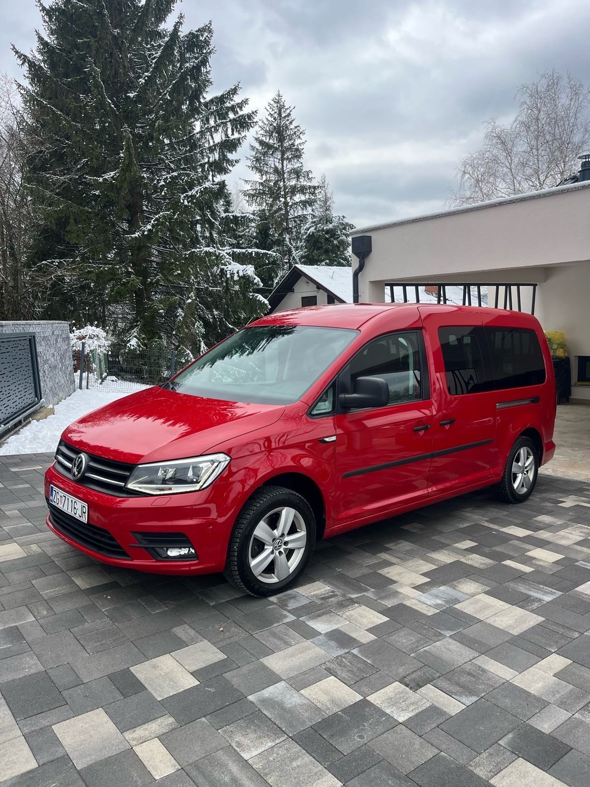 VW Caddy 2.0tdi DSG MAXI, 2019 god.