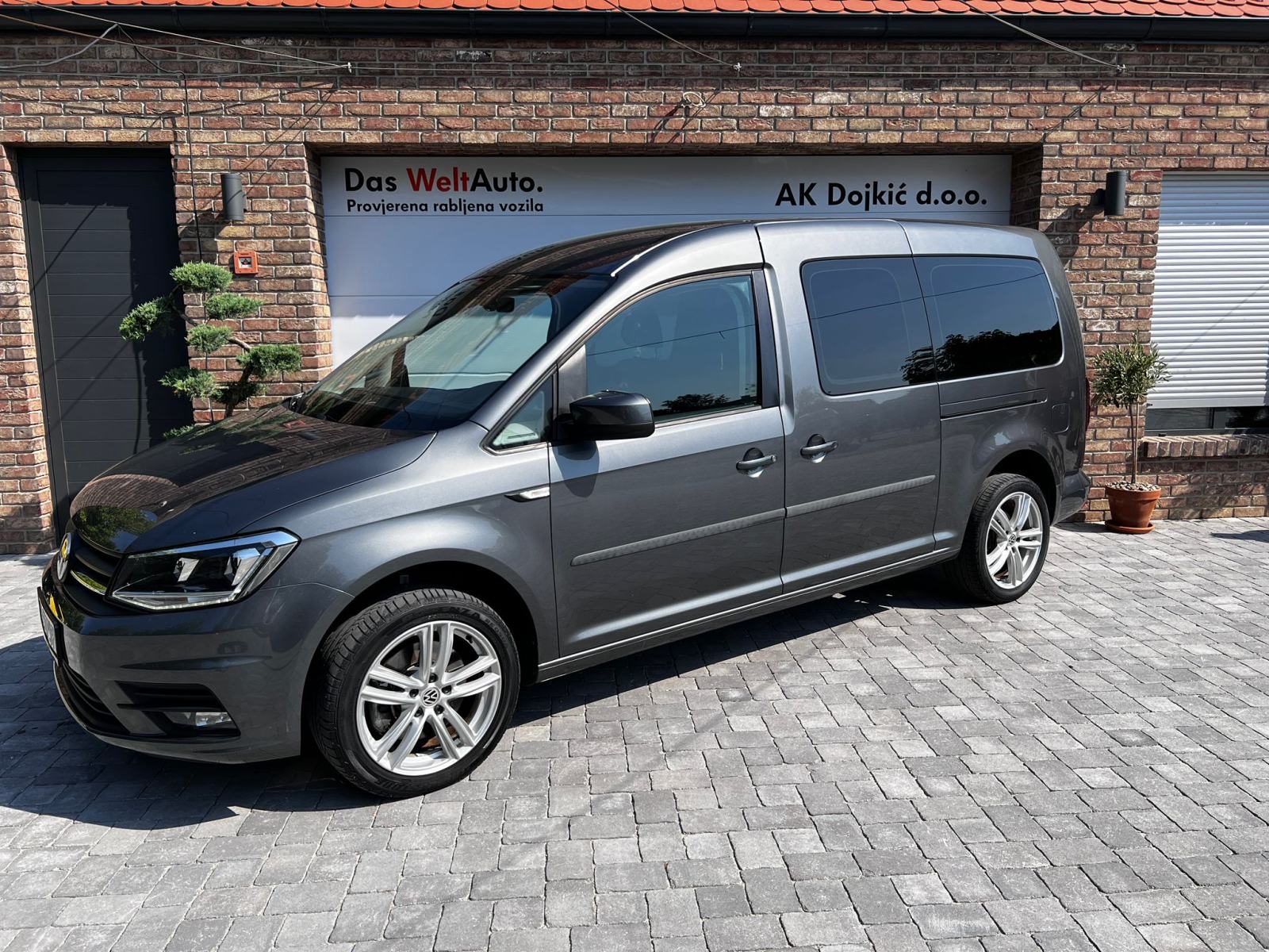 VW Caddy Trendline Maxi Van 2,0 TDI, 150ks, 5 sjedala N1, 2016 god.