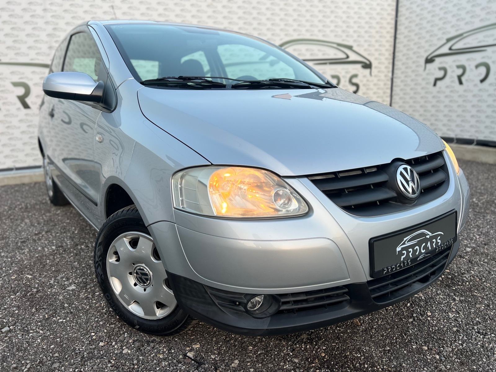 VW Fox 1,2 °KLIMA°BLUETOOTH°HR AUTO°REGISTRIRAN°ORIGINAL KILOMETRI ...