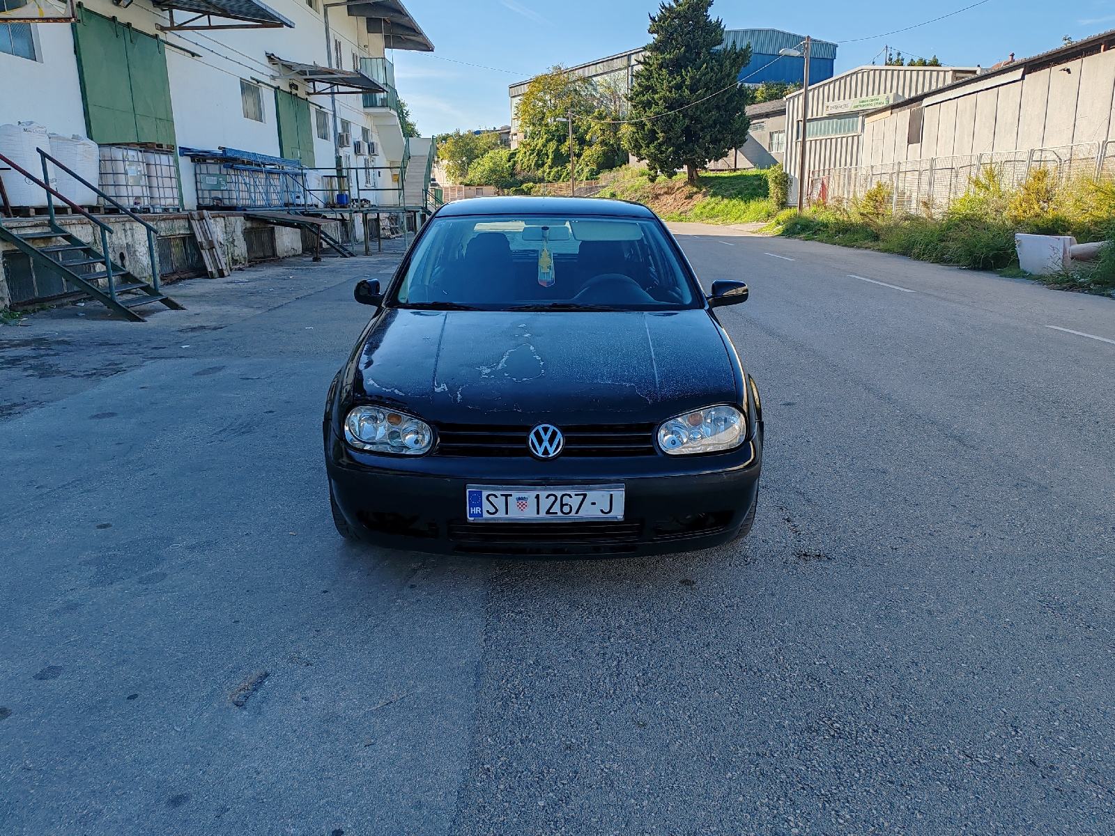 VW Golf 4 1,4, 2001 god.