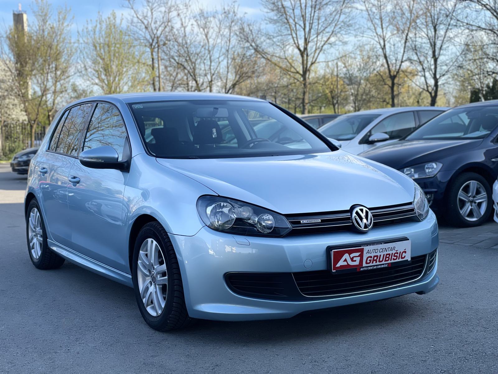 VW Golf 6 1,6 TDI *R line optik* *Veliki servis* *Top oprema* *REG ...