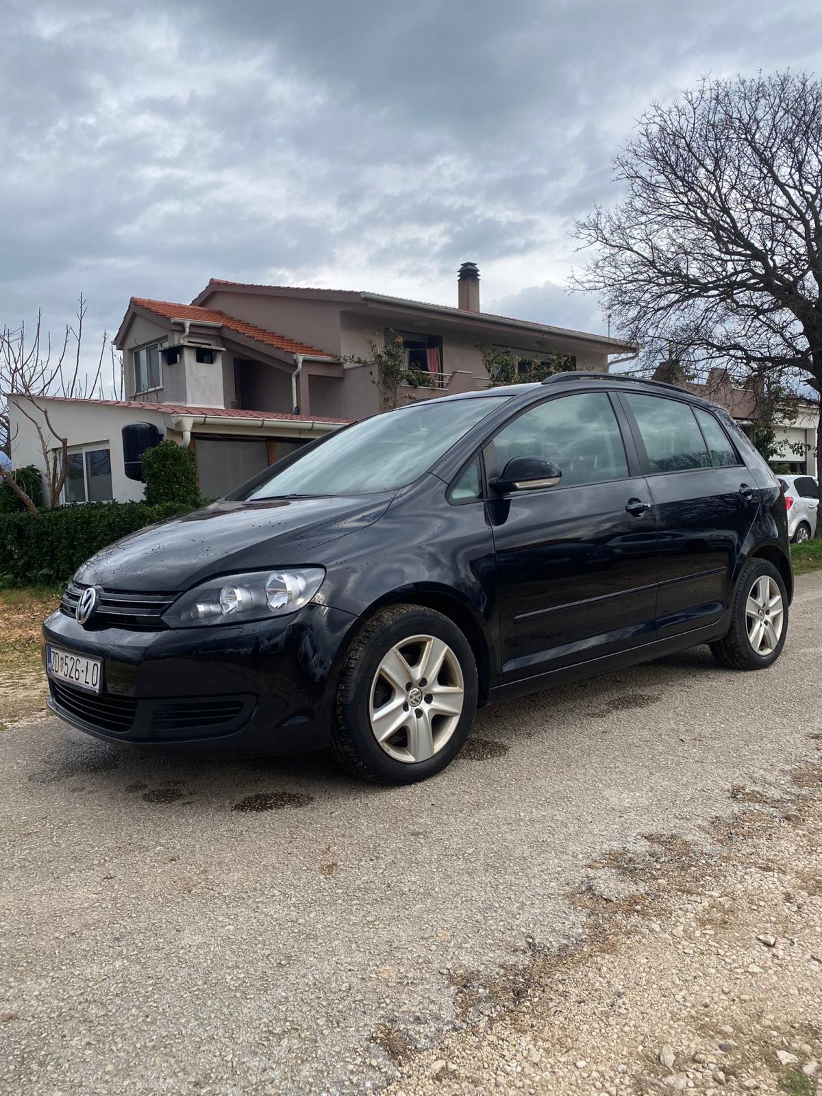 VW Golf 6 PLUS 1,6 TDI | Reg. 30/07/2025 | PDC + AC, 2010 god.