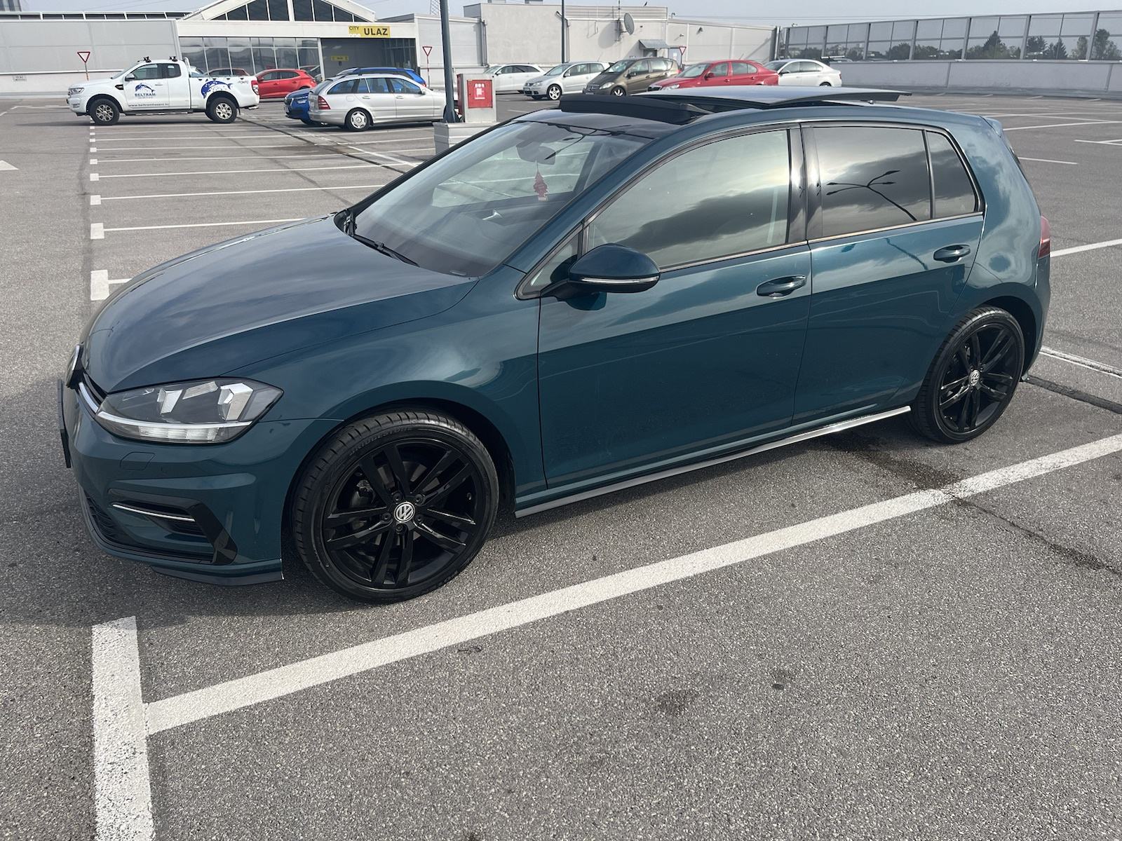 VW Golf 7,5 R-line DSG automatik panorama, 2017 god.