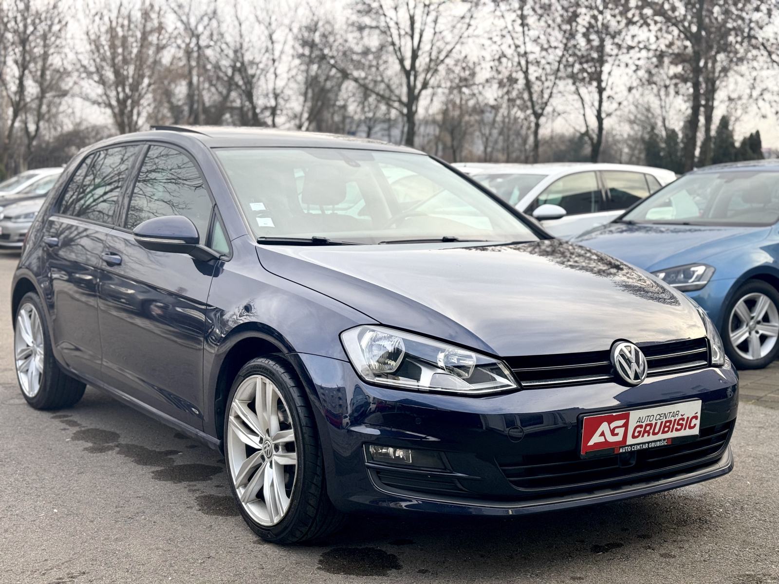 VW Golf 7 1,6 TDI *Panorama* *Radar* *R18* *NAVI* *Servisna*, 2013 god.