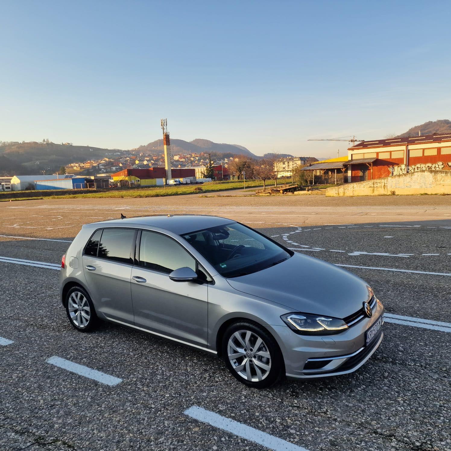 VW Golf 7 2,0 TDI BMT DSG, HIGHLINE, MATRIX, LED, VIRTUAL, 2018 god.