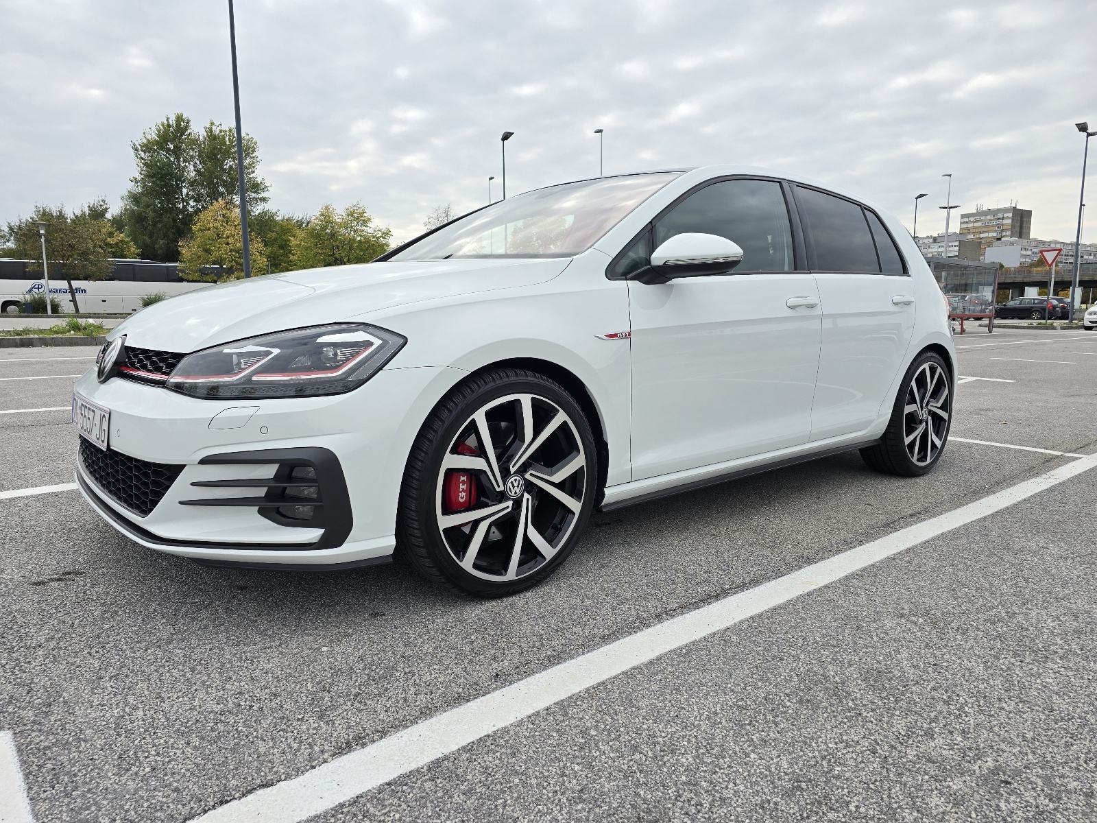 VW Golf 7.5 GTI Performance/DSG/355ks, 2020 god.