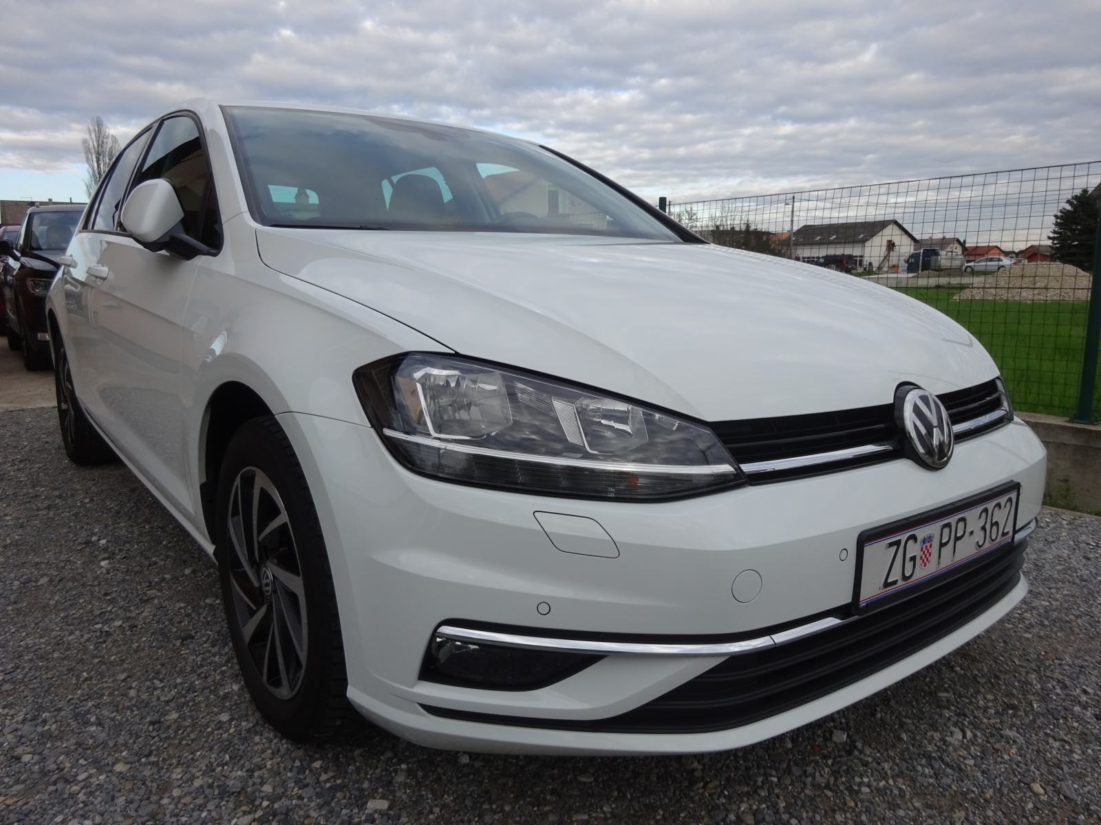 VW Golf 7.5 1,6 TDI*SOUND*ACC*FRONT ASISST*PDC*SERVISNA*, 2017 god.