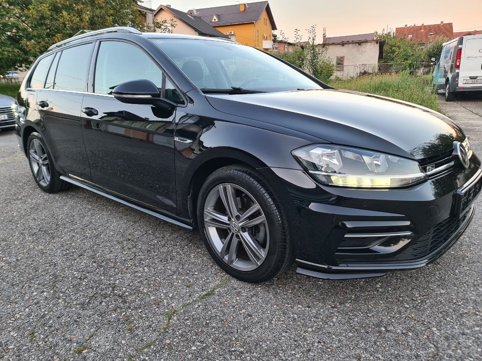 VW Golf 7,5 Variant 1,6 TDI BMT DSG ##R-line##, 2017 god.