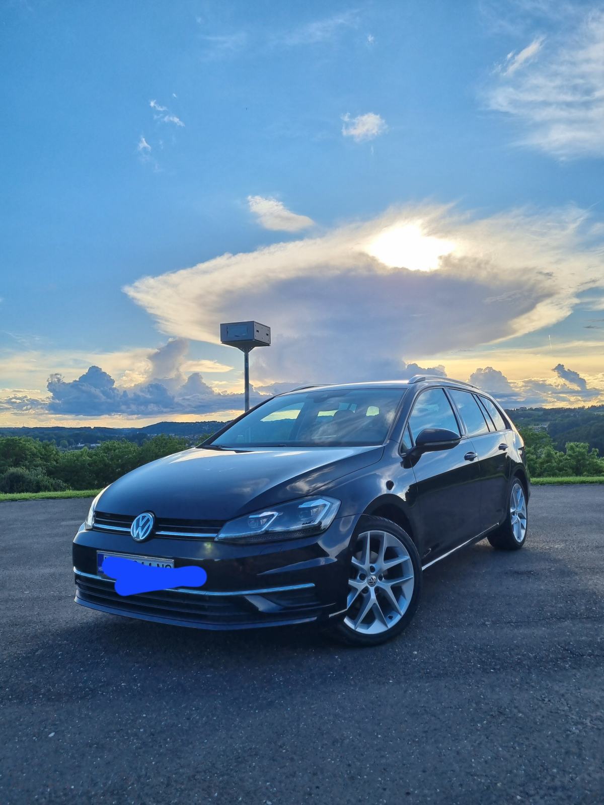 VW Golf 7.5 Variant 2,0 TDI Highline DSG IQ.DRIVE, 2019 god.
