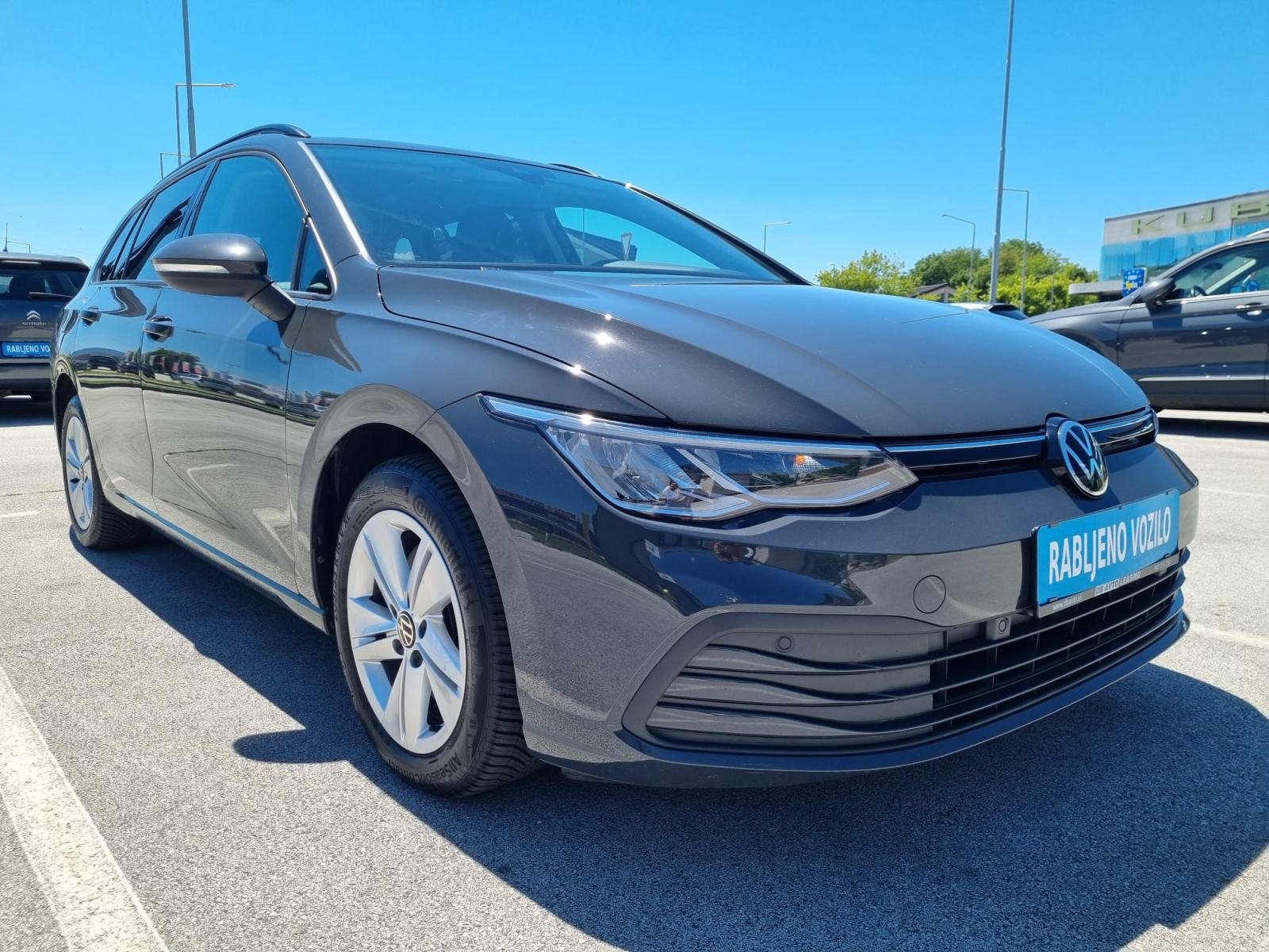 VW Golf 8 Variant 2,0 TDI DSG LIFE *LED*VIRTUAL*AMBILIGHT*ACC*, 2021 god.