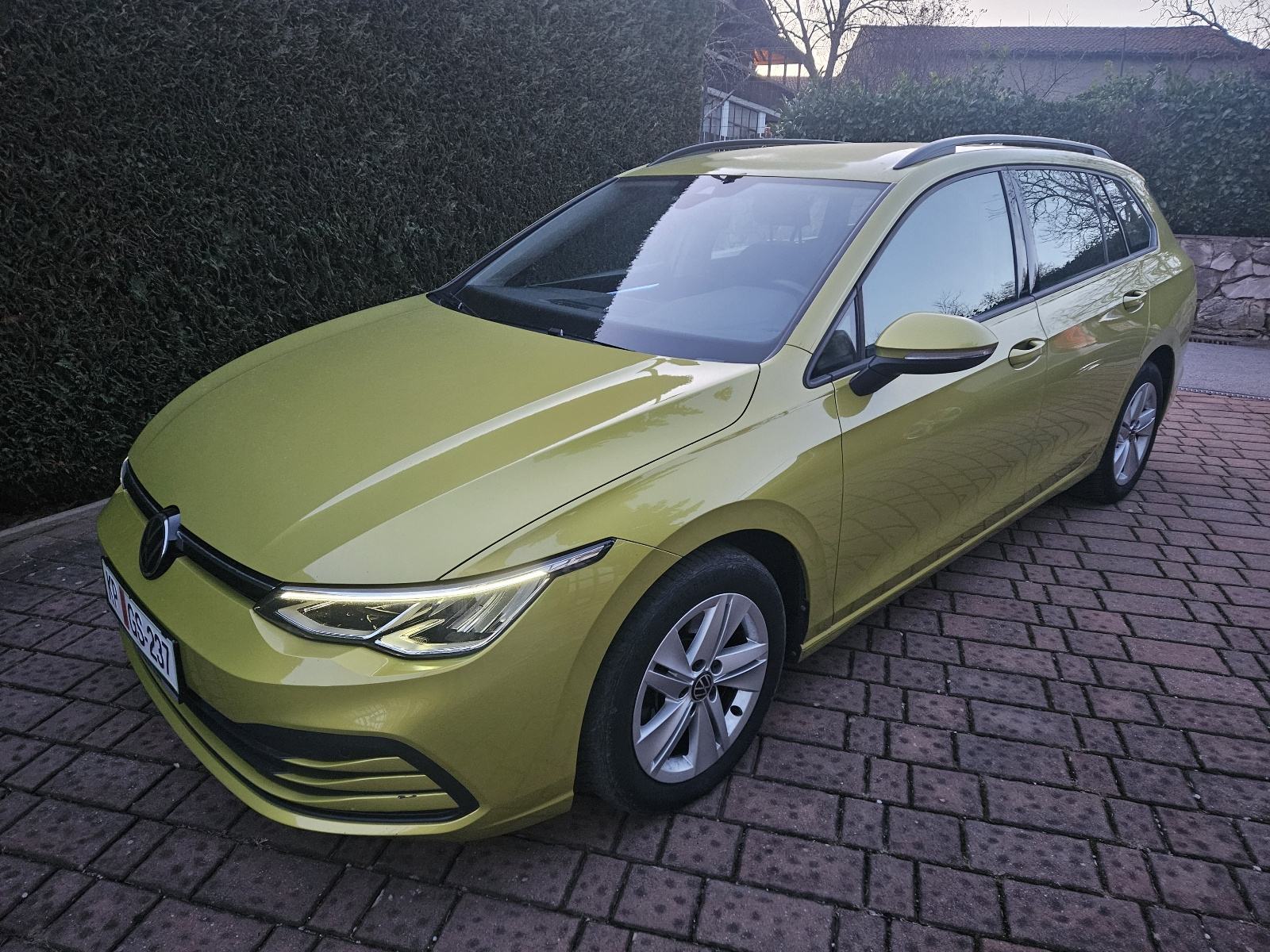 VW Golf 8 Variant 2.0tdi, 2021 god.