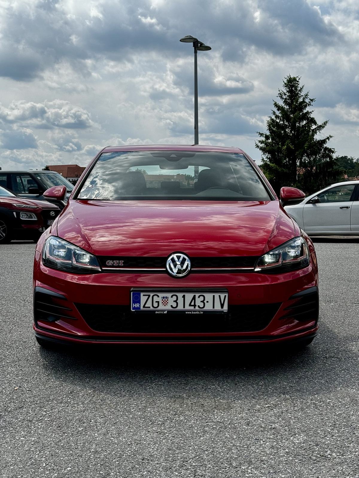 VW Golf GTI mk7.5 Performance - VW Racingline, 2019 god.