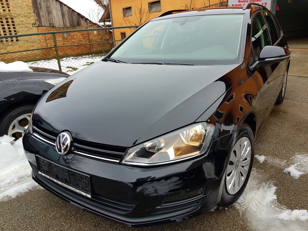 VW Golf VII Variant 1,6 TDI navy, model 2015. sa prijepisom, 2014 god.