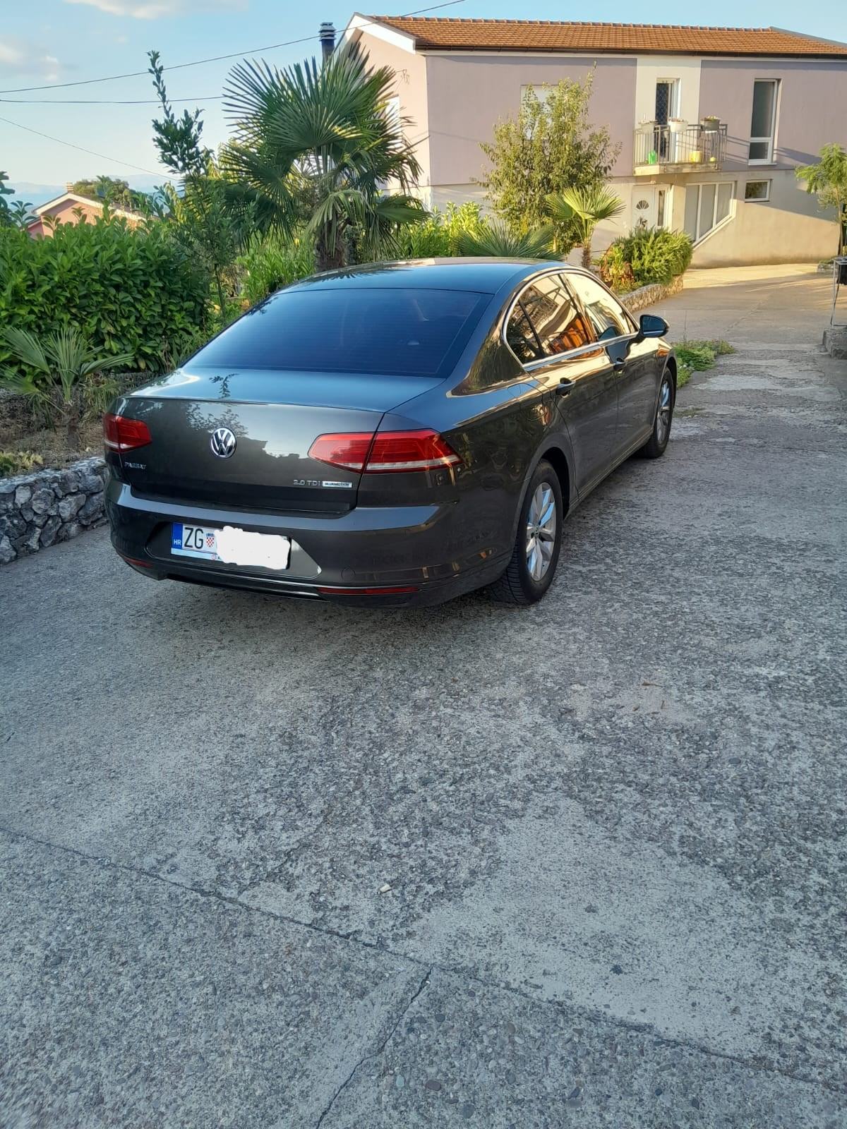 VW Passat 2,0 TDI automatik limuzina u PDV-u, 2015 god.