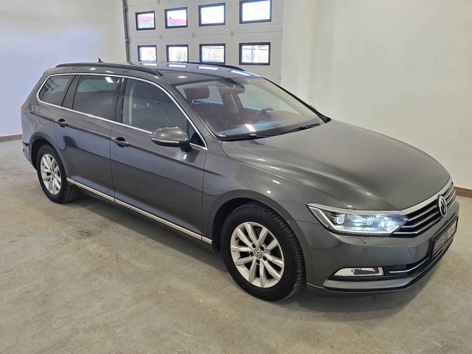 VW PASSAT VARIANT 1,6 TDI,MATRIX,JAMSTVO!!!, 2015 god.